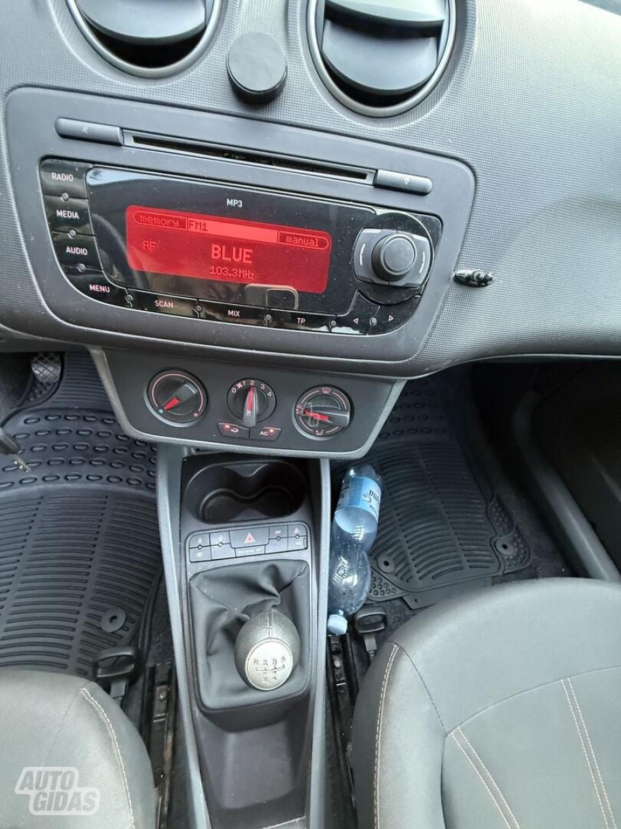 Blue SEAT Ibiza 2011 in Alytus, with an engine capacity of 1.60 L and mileage of 227 thousand km for 2333 €, photo 15 on AUTOMOTO.COM.LV