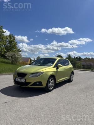 Zaļš SEAT Ibiza 2008 Tukums, ar dzinēja tilpumu 1.90 L un nobraukumu 230 tūkst. km par 2350 €, foto 4 vietnē AUTOMOTO.COM.LV