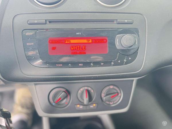 Zaļš SEAT Ibiza 2009 Kelmė, ar dzinēja tilpumu 1.90 L un nobraukumu 345 tūkst. km par 2200 €, foto 10 vietnē AUTOMOTO.COM.LV