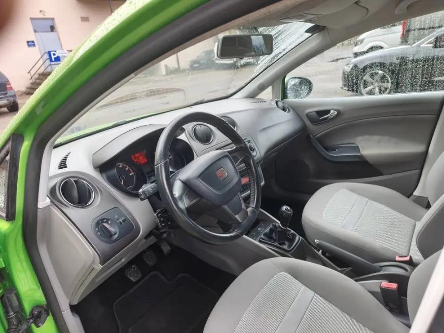Green SEAT Ibiza 2012 in Cesis, with an engine capacity of 1.40 L and mileage of 141 thousand km for 5350 €, photo 14 on AUTOMOTO.COM.LV