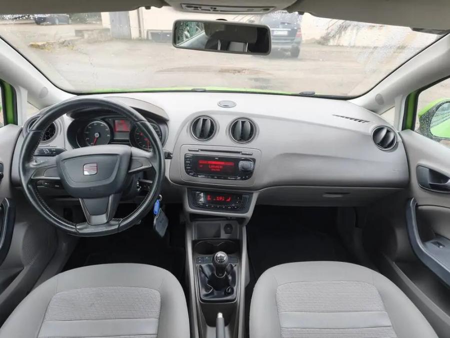 Green SEAT Ibiza 2012 in Cesis, with an engine capacity of 1.40 L and mileage of 141 thousand km for 5350 €, photo 15 on AUTOMOTO.COM.LV