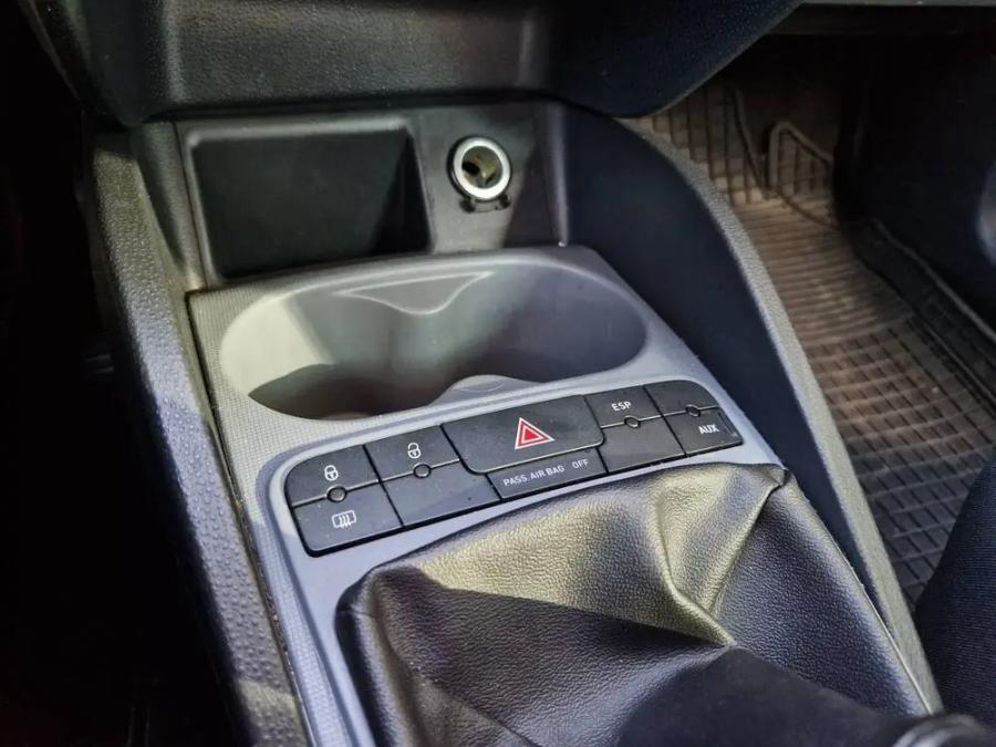Green SEAT Ibiza 2012 in Liepaja, with an engine capacity of 1.20 L and mileage of 217 thousand km for 2900 €, photo 15 on AUTOMOTO.COM.LV