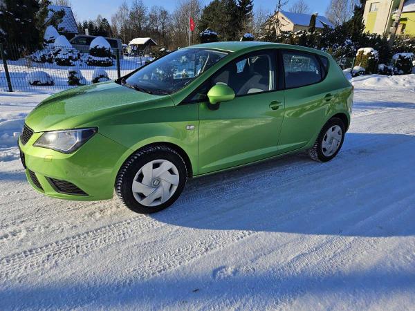 Green SEAT Ibiza 2014 in Utena, with an engine capacity of 1.60 L and mileage of 191 thousand km for 3799 €, photo 2 on AUTOMOTO.COM.LV