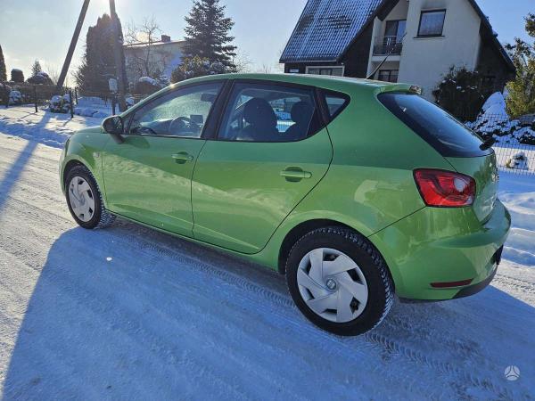 Green SEAT Ibiza 2014 in Utena, with an engine capacity of 1.60 L and mileage of 191 thousand km for 3799 €, photo 4 on AUTOMOTO.COM.LV