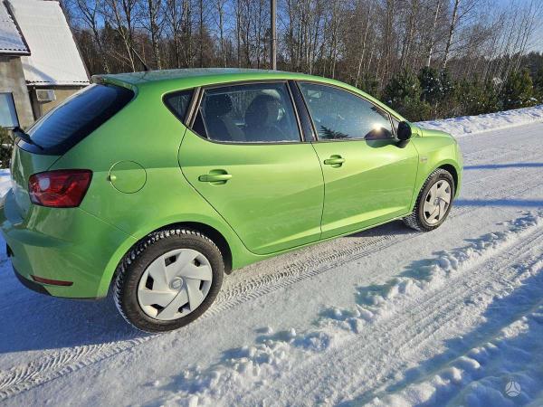 Green SEAT Ibiza 2014 in Utena, with an engine capacity of 1.60 L and mileage of 191 thousand km for 3799 €, photo 6 on AUTOMOTO.COM.LV