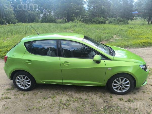 Green SEAT Ibiza 2016 in Riga, with an engine capacity of 1.00 L and mileage of 182 thousand km for 5999 €, photo 6 on AUTOMOTO.COM.LV