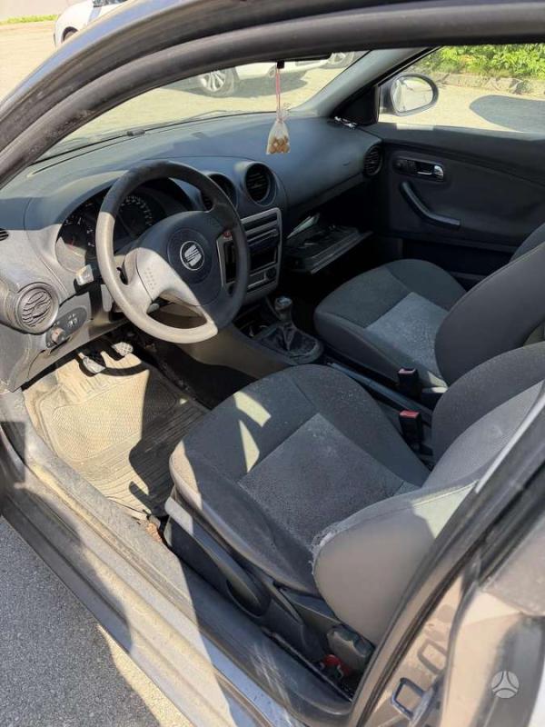 Pelēks SEAT Ibiza 2005 Kauņa, ar dzinēja tilpumu 1.42 L un nobraukumu 25 tūkst. km par 299 €, foto 8 vietnē AUTOMOTO.COM.LV