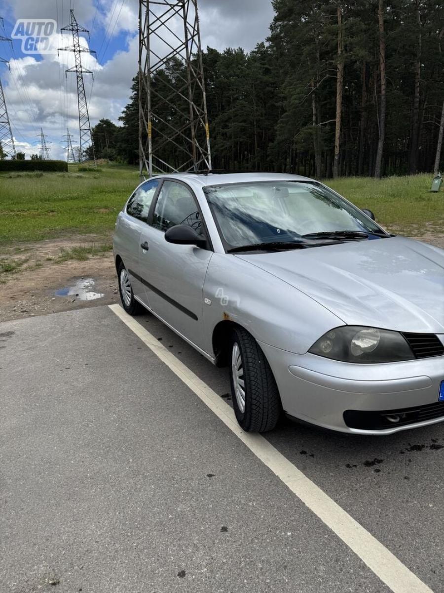 Grey SEAT Ibiza 2002 in Kaunas, with an engine capacity of 1.20 L and mileage of 240 thousand km for 700 €, photo 3 on AUTOMOTO.COM.LV