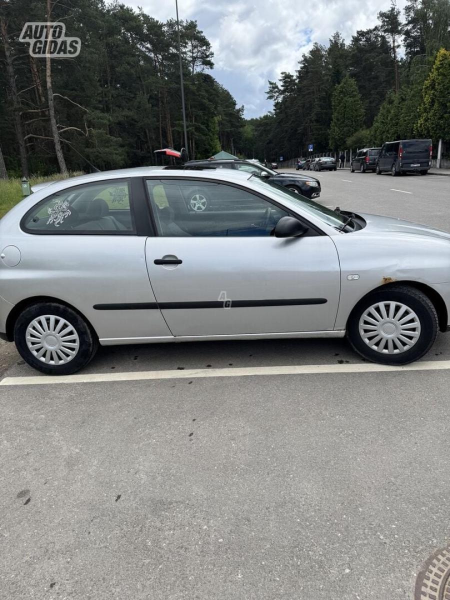 Grey SEAT Ibiza 2002 in Kaunas, with an engine capacity of 1.20 L and mileage of 240 thousand km for 700 €, photo 10 on AUTOMOTO.COM.LV
