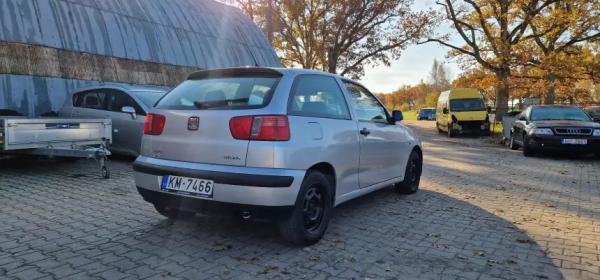 Pelēks SEAT Ibiza 2002 Valmiera, ar dzinēja tilpumu 1.40 L un nobraukumu 227 tūkst. km par 790 €, foto 3 vietnē AUTOMOTO.COM.LV