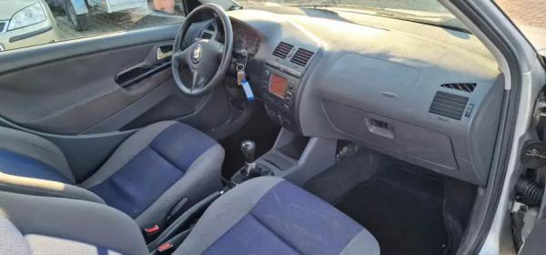Pelēks SEAT Ibiza 2002 Valmiera, ar dzinēja tilpumu 1.40 L un nobraukumu 227 tūkst. km par 790 €, foto 7 vietnē AUTOMOTO.COM.LV