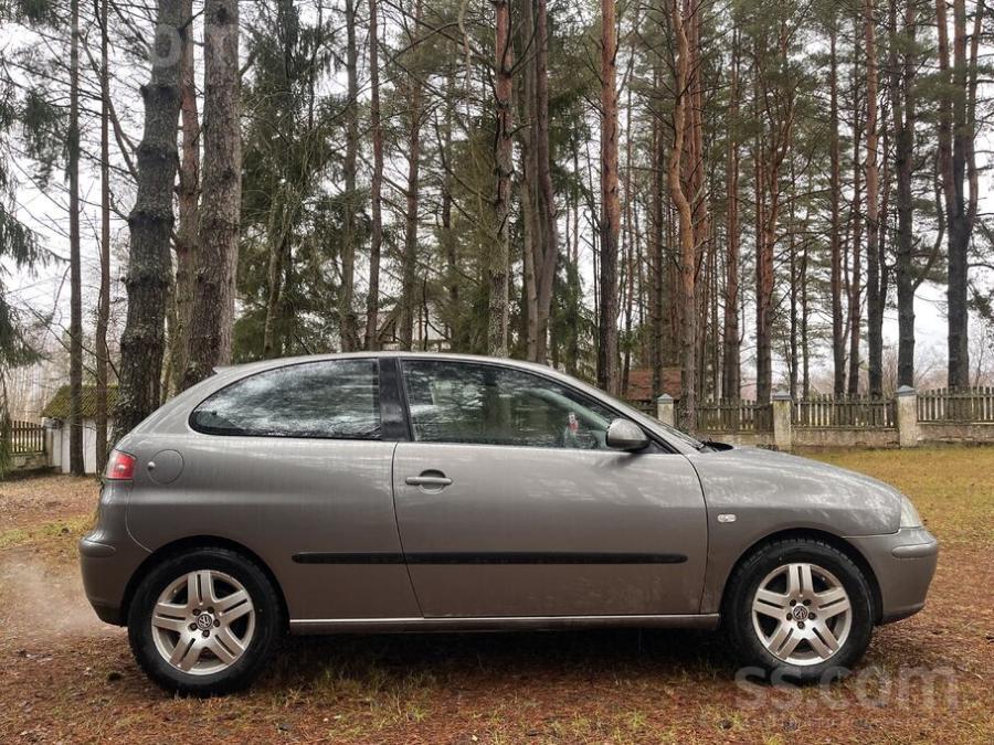 Pelēks SEAT Ibiza 2003 Balvi, ar dzinēja tilpumu 1.90 L un nobraukumu 365 tūkst. km par 900 €, foto 5 vietnē AUTOMOTO.COM.LV