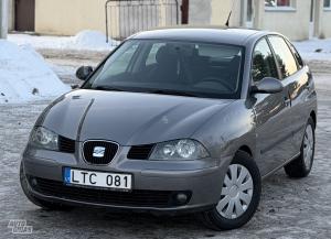 Pelēks SEAT Ibiza 2004 Radviliškis, ar dzinēja tilpumu 1.40 L un nobraukumu 260 tūkst. km par 800 €, foto 2 vietnē AUTOMOTO.COM.LV