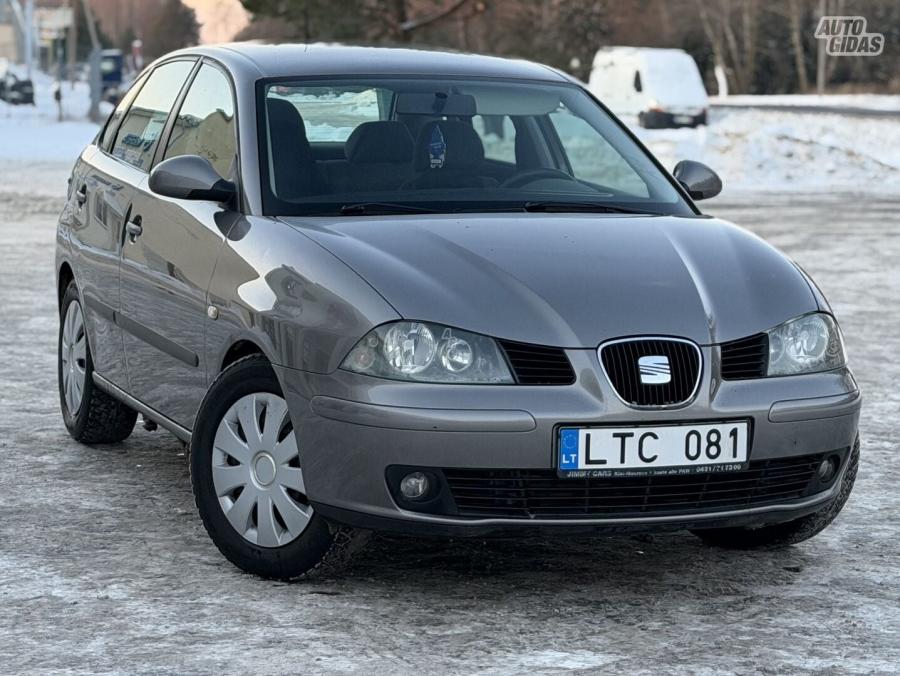Pelēks SEAT Ibiza 2004 Radviliškis, ar dzinēja tilpumu 1.40 L un nobraukumu 260 tūkst. km par 800 €, foto 3 vietnē AUTOMOTO.COM.LV