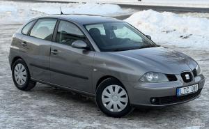 Pelēks SEAT Ibiza 2004 Radviliškis, ar dzinēja tilpumu 1.40 L un nobraukumu 260 tūkst. km par 800 €, foto 5 vietnē AUTOMOTO.COM.LV