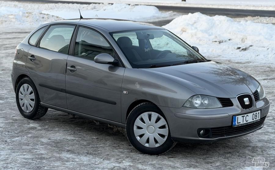 Pelēks SEAT Ibiza 2004 Radviliškis, ar dzinēja tilpumu 1.40 L un nobraukumu 260 tūkst. km par 800 €, foto 5 vietnē AUTOMOTO.COM.LV
