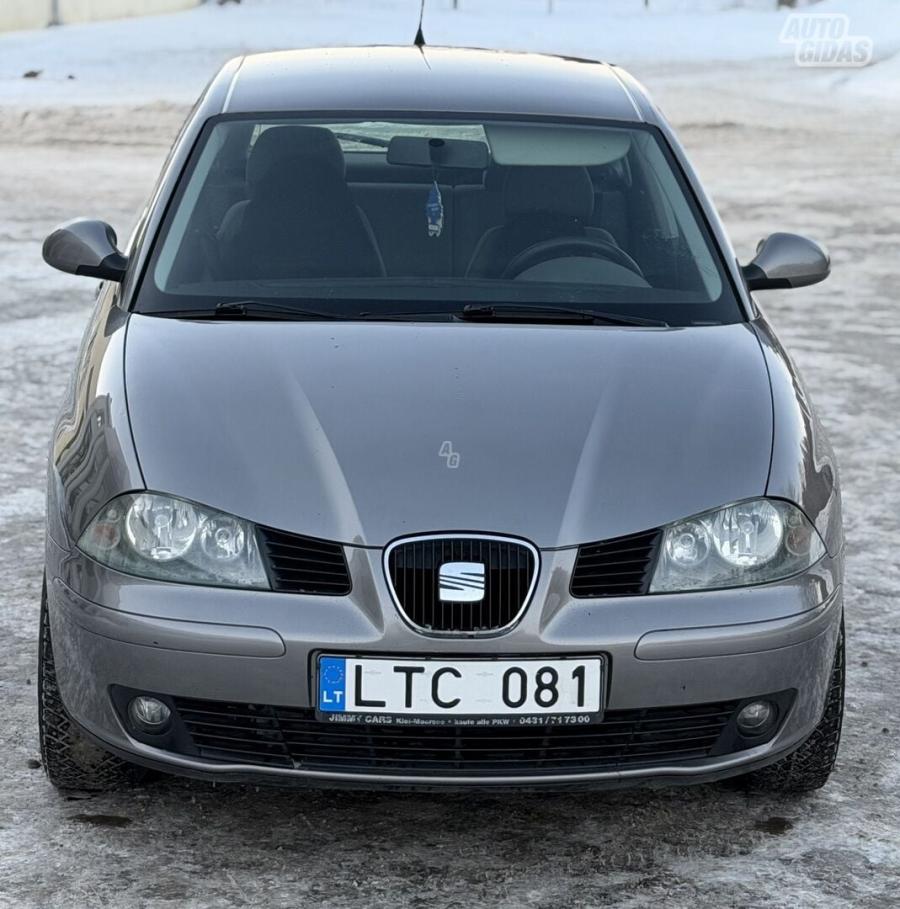 Pelēks SEAT Ibiza 2004 Radviliškis, ar dzinēja tilpumu 1.40 L un nobraukumu 260 tūkst. km par 800 €, foto 6 vietnē AUTOMOTO.COM.LV