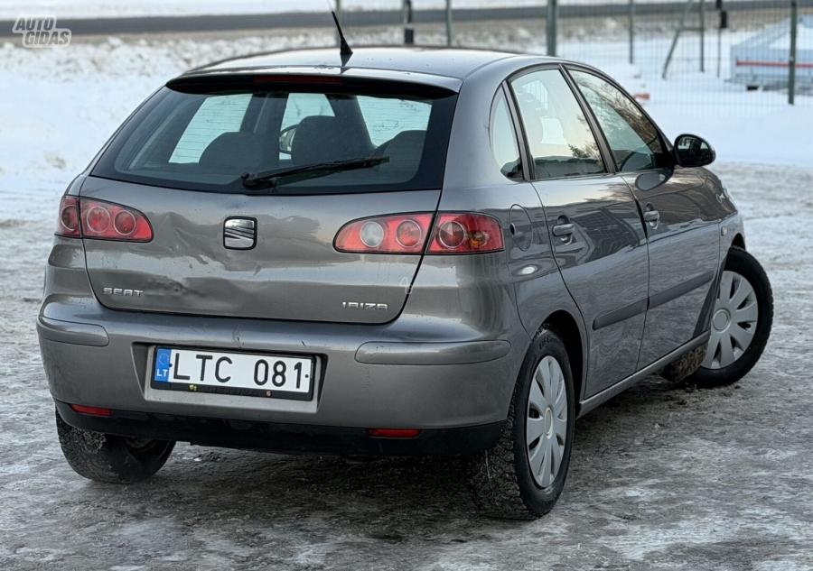 Pelēks SEAT Ibiza 2004 Radviliškis, ar dzinēja tilpumu 1.40 L un nobraukumu 260 tūkst. km par 800 €, foto 8 vietnē AUTOMOTO.COM.LV