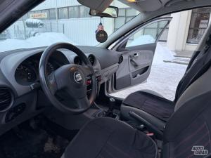 Pelēks SEAT Ibiza 2004 Radviliškis, ar dzinēja tilpumu 1.40 L un nobraukumu 260 tūkst. km par 800 €, foto 13 vietnē AUTOMOTO.COM.LV