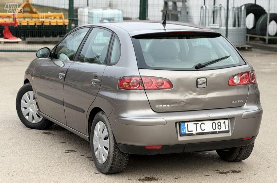 Grey SEAT Ibiza 2004 in Radviliskis, with an engine capacity of 1.40 L and mileage of 266 thousand km for 750 €, photo 8 on AUTOMOTO.COM.LV