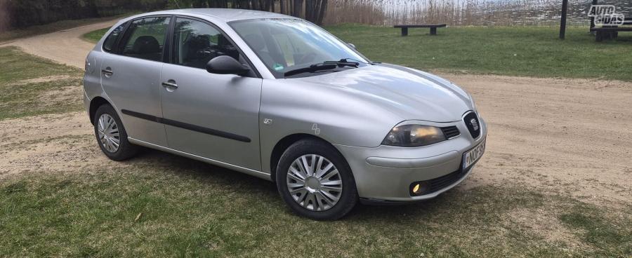 Pelēks SEAT Ibiza 2004 Ignalina, ar dzinēja tilpumu 1.40 L un nobraukumu 200 tūkst. km par 800 €, foto 3 vietnē AUTOMOTO.COM.LV