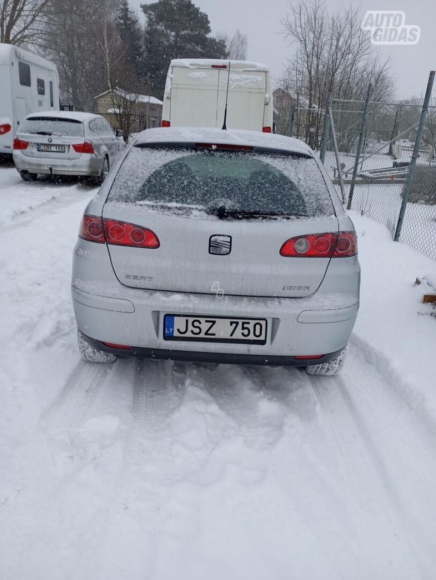 Pelēks SEAT Ibiza 2005 Panevēža, ar dzinēja tilpumu 1.40 L un nobraukumu 121 tūkst. km par 1550 €, foto 4 vietnē AUTOMOTO.COM.LV