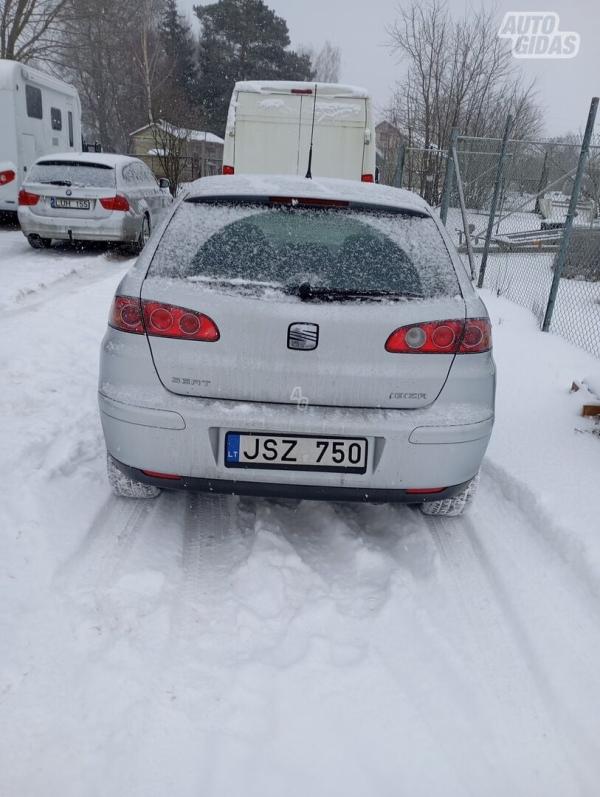 Grey SEAT Ibiza 2005 in Panevezys, with an engine capacity of 1.40 L and mileage of 121 thousand km for 1100 €, photo 5 on AUTOMOTO.COM.LV