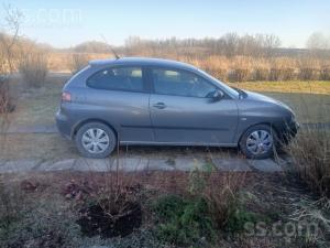 Pelēks SEAT Ibiza 2005 Cēsis, ar dzinēja tilpumu 1.40 L un nobraukumu 233 tūkst. km par 1940 €, foto 5 vietnē AUTOMOTO.COM.LV