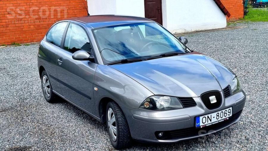 Pelēks SEAT Ibiza 2005 Cēsis, ar dzinēja tilpumu 1.40 L un nobraukumu 238 tūkst. km par 1300 €, foto 1 vietnē AUTOMOTO.COM.LV