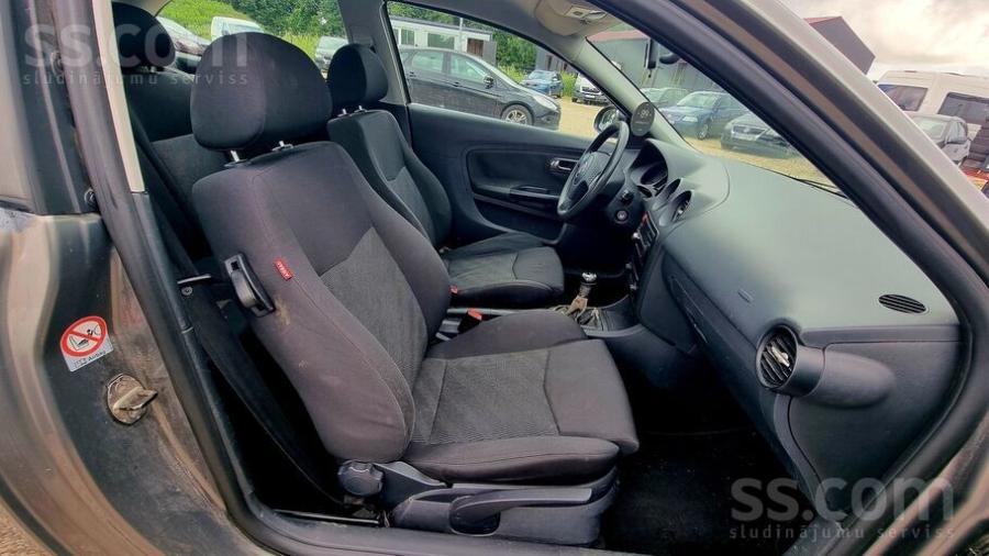 Pelēks SEAT Ibiza 2005 Cēsis, ar dzinēja tilpumu 1.40 L un nobraukumu 238 tūkst. km par 1300 €, foto 11 vietnē AUTOMOTO.COM.LV