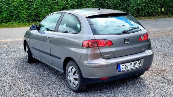 Grey SEAT Ibiza 2005 in Cesis, with an engine capacity of 1.40 L and mileage of 238 thousand km for 1300 €, photo 7 on AUTOMOTO.COM.LV