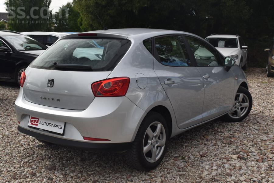 Grey SEAT Ibiza 2008 in Kuldiga, with an engine capacity of 1.40 L and mileage of 0 thousand km for 4100 €, photo 3 on AUTOMOTO.COM.LV