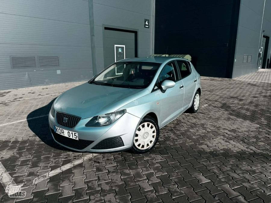 Grey SEAT Ibiza 2009 in Kaunas, with an engine capacity of 1.90 L and mileage of 305 thousand km for 2290 €, photo 1 on AUTOMOTO.COM.LV