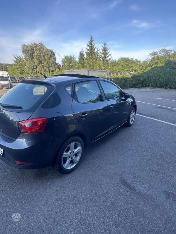 Pelēks SEAT Ibiza 2009 Viļņa, ar dzinēja tilpumu 1.60 L un nobraukumu 197 tūkst. km par 1400 €, foto 4 vietnē AUTOMOTO.COM.LV