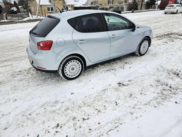 Pelēks SEAT Ibiza 2010 Šauļi, ar dzinēja tilpumu 1.20 L un nobraukumu 222 tūkst. km par 2700 €, foto 5 vietnē AUTOMOTO.COM.LV