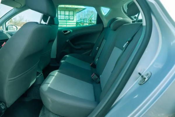 Pelēks SEAT Ibiza 2010 Liepāja, ar dzinēja tilpumu 1.20 L un nobraukumu 172 tūkst. km par 4400 €, foto 10 vietnē AUTOMOTO.COM.LV