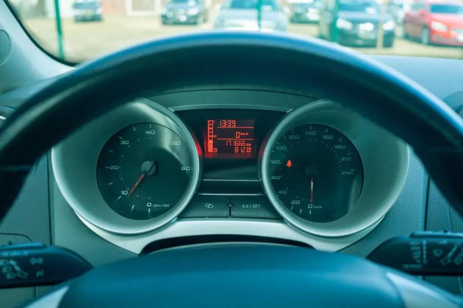 Pelēks SEAT Ibiza 2010 Liepāja, ar dzinēja tilpumu 1.20 L un nobraukumu 172 tūkst. km par 4400 €, foto 14 vietnē AUTOMOTO.COM.LV