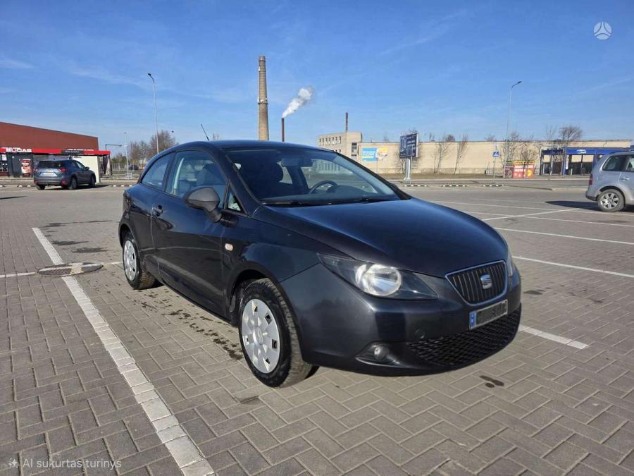 Grey SEAT Ibiza 2010 in Silute, with an engine capacity of 1.40 L and mileage of 186 thousand km for 1500 €, photo 3 on AUTOMOTO.COM.LV