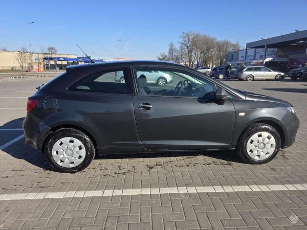 Grey SEAT Ibiza 2010 in Silute, with an engine capacity of 1.40 L and mileage of 186 thousand km for 1500 €, photo 4 on AUTOMOTO.COM.LV