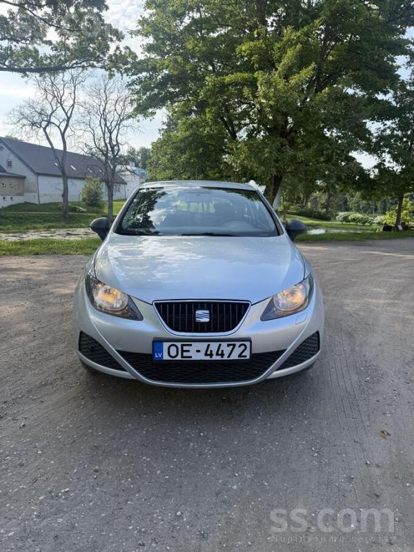 SEAT Ibiza 2010 Valmiera vietnē Pelēks SEAT Ibiza 2010 Valmiera, ar dzinēja tilpumu 1.20 L un nobraukumu 163 tūkst. km par 2350 €, foto 1 vietnē AUTOMOTO.COM.LV