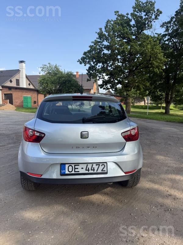 SEAT Ibiza 2010 Valmiera vietnē Pelēks SEAT Ibiza 2010 Valmiera, ar dzinēja tilpumu 1.20 L un nobraukumu 163 tūkst. km par 2350 €, foto 5 vietnē AUTOMOTO.COM.LV