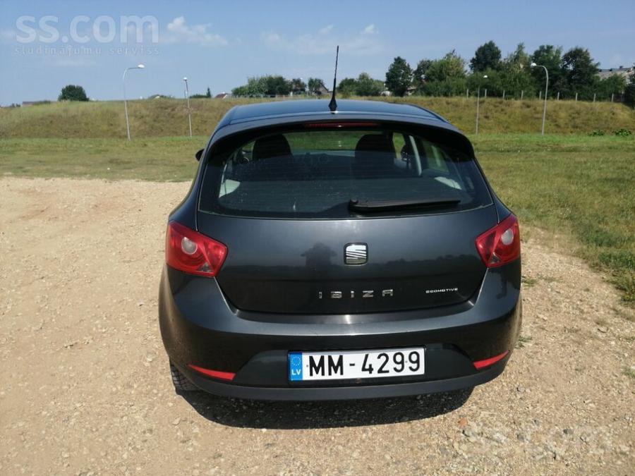 Pelēks SEAT Ibiza 2010 Daugavpils, ar dzinēja tilpumu 1.40 L un nobraukumu 213 tūkst. km par 1950 €, foto 3 vietnē AUTOMOTO.COM.LV
