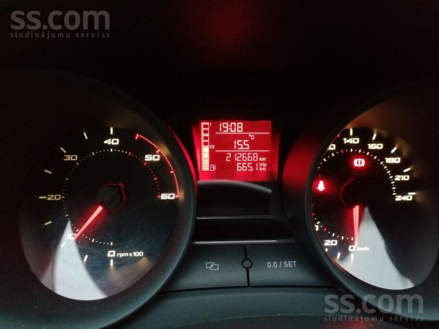 Pelēks SEAT Ibiza 2010 Daugavpils, ar dzinēja tilpumu 1.40 L un nobraukumu 213 tūkst. km par 1950 €, foto 6 vietnē AUTOMOTO.COM.LV