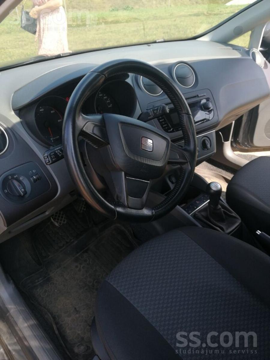 Pelēks SEAT Ibiza 2010 Daugavpils, ar dzinēja tilpumu 1.40 L un nobraukumu 213 tūkst. km par 1950 €, foto 10 vietnē AUTOMOTO.COM.LV