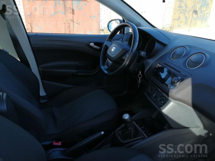 Pelēks SEAT Ibiza 2010 Daugavpils, ar dzinēja tilpumu 1.40 L un nobraukumu 213 tūkst. km par 1950 €, foto 14 vietnē AUTOMOTO.COM.LV