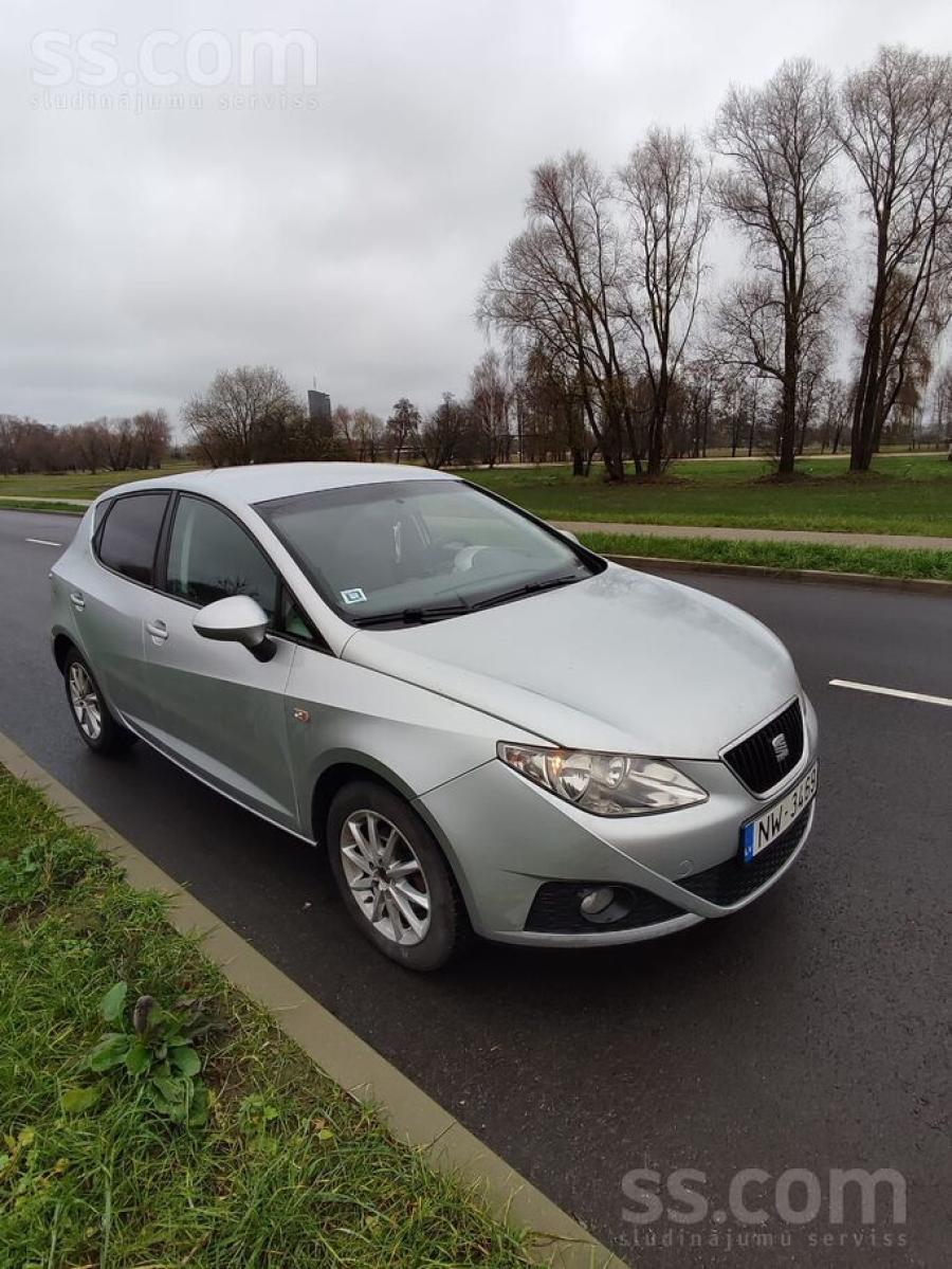Grey SEAT Ibiza 2011 in Riga, with an engine capacity of 1.60 L and mileage of 162 thousand km for 3650 €, photo 1 on AUTOMOTO.COM.LV