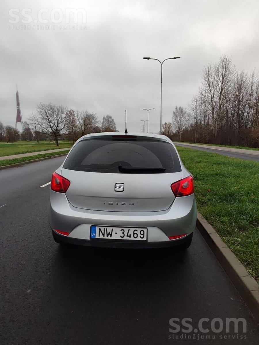 Grey SEAT Ibiza 2011 in Riga, with an engine capacity of 1.60 L and mileage of 162 thousand km for 3650 €, photo 4 on AUTOMOTO.COM.LV
