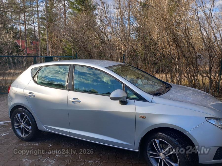Pelēks SEAT Ibiza 2011 Tallina, ar dzinēja tilpumu 1.20 L un nobraukumu 239 tūkst. km par 2700 €, foto 4 vietnē AUTOMOTO.COM.LV