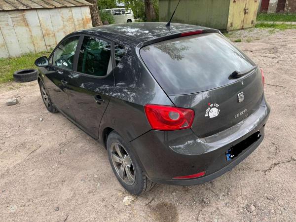 Grey SEAT Ibiza 2011 in Klaipeda, with an engine capacity of 1.60 L and mileage of 215 thousand km for 1200 €, photo 5 on AUTOMOTO.COM.LV