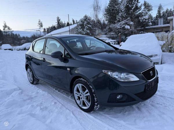 Grey SEAT Ibiza 2012 in Ukmerge, with an engine capacity of 1.20 L and mileage of 250 thousand km for 4350 €, photo 2 on AUTOMOTO.COM.LV